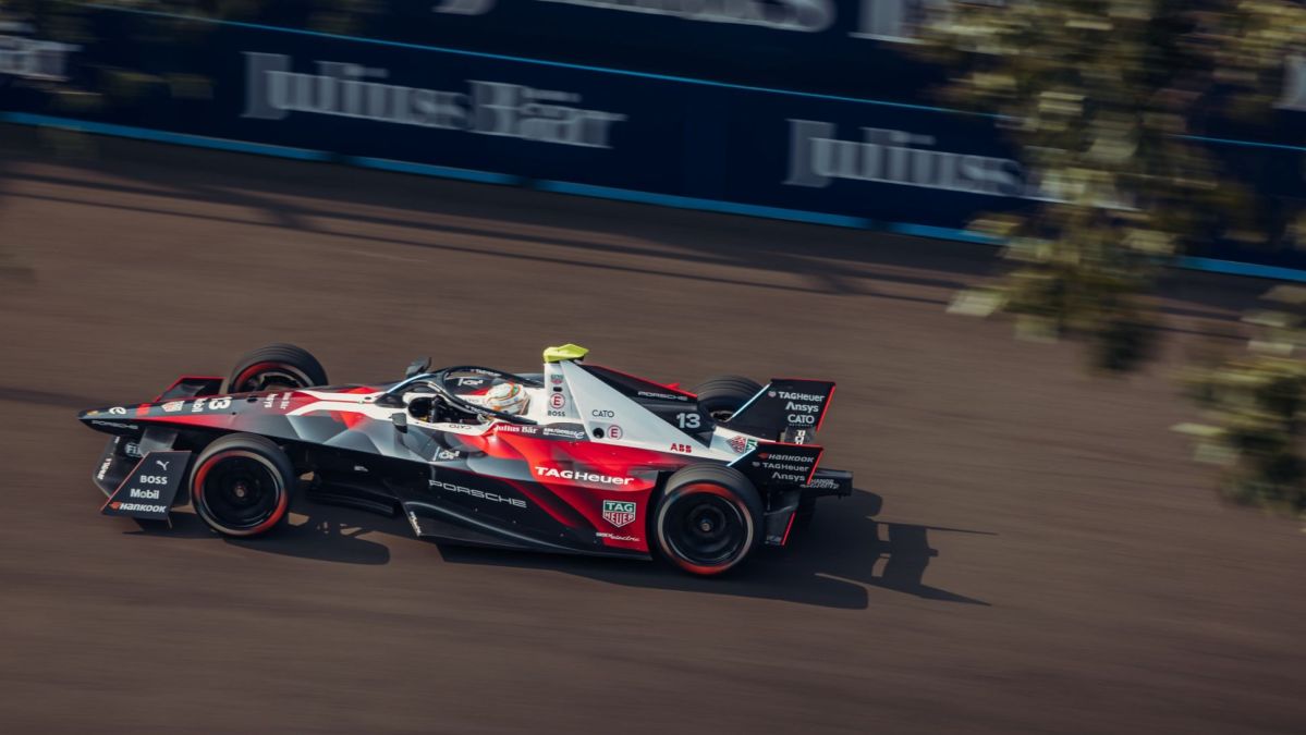 Formula-E-Reveals-Gen-2-EVO-World-Championship-Car-in-City-Center-main ...
